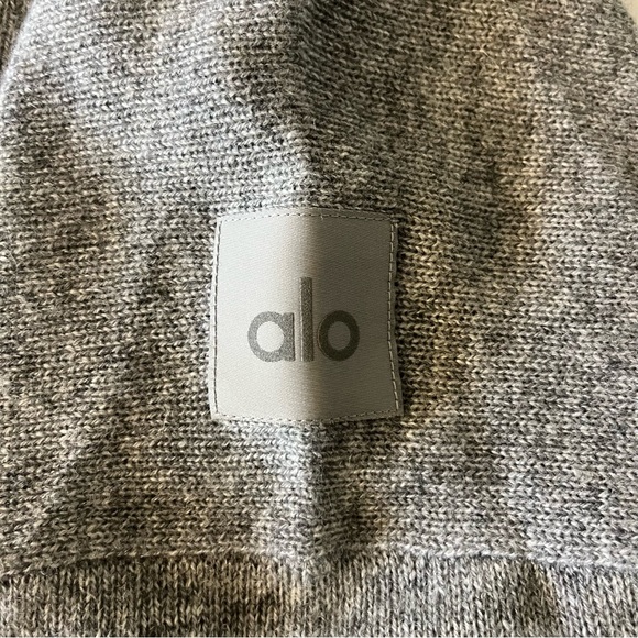 ALO Yoga | Sweaters | Nwt Alo Cashmere Jet Set Crew Dove Grey Heather ...